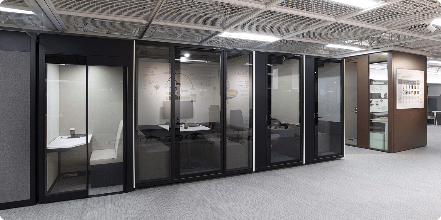 フルクローズ型ワークブース 「テレキューブ by オカムラ」｜株式会社オカムラ